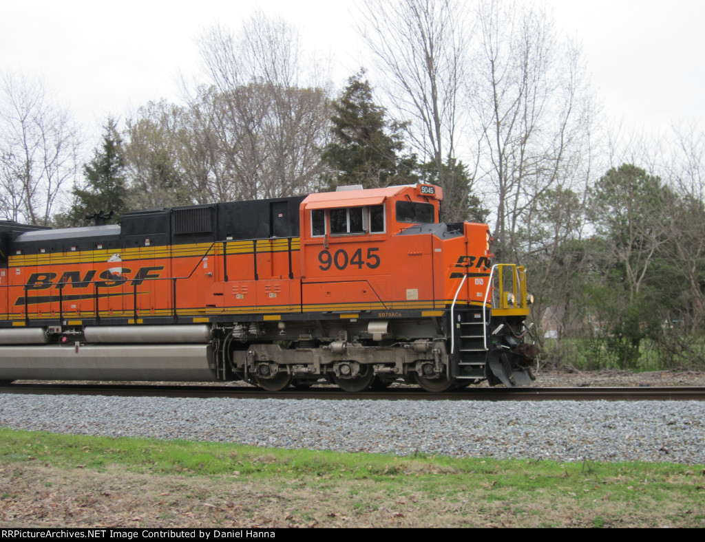 BNSF 9045